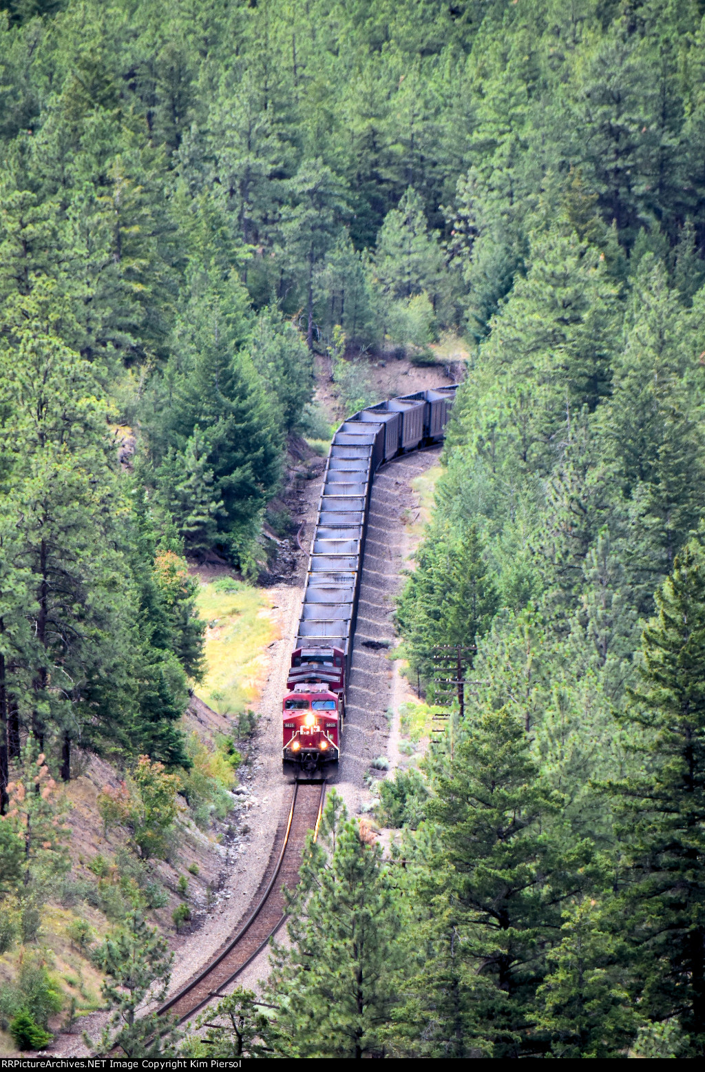 CP 9825 8640 Coal Empties
